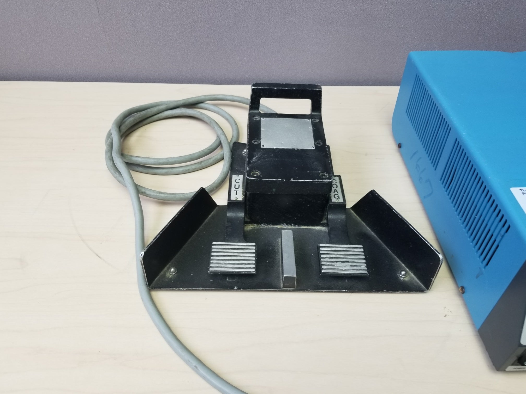 Valleylab Force EZ E ESU with foot pedal switch – Unitedrecovery.ca